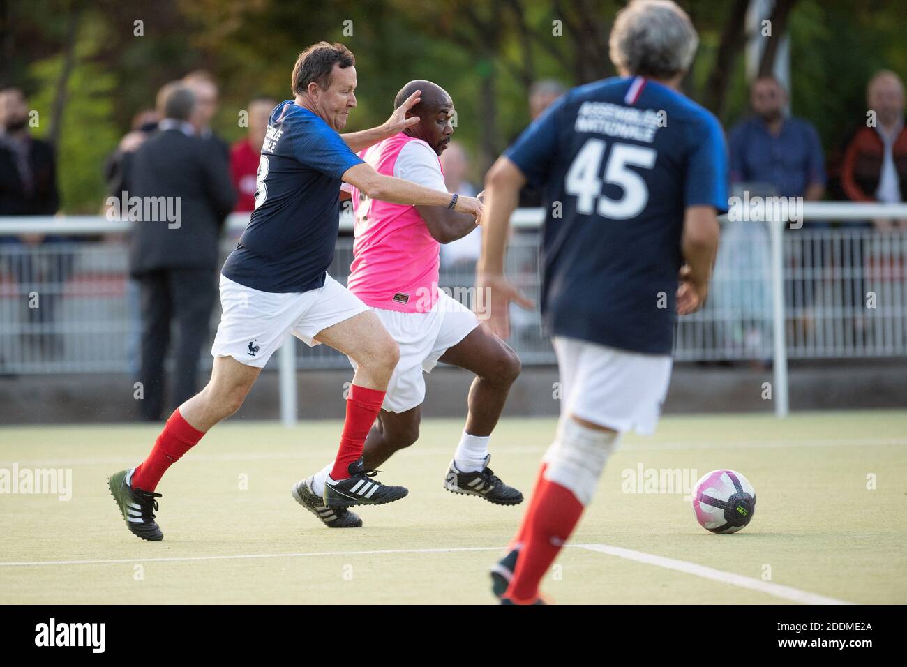 Eric Diard in action Team of France of Deputies during the charity ...