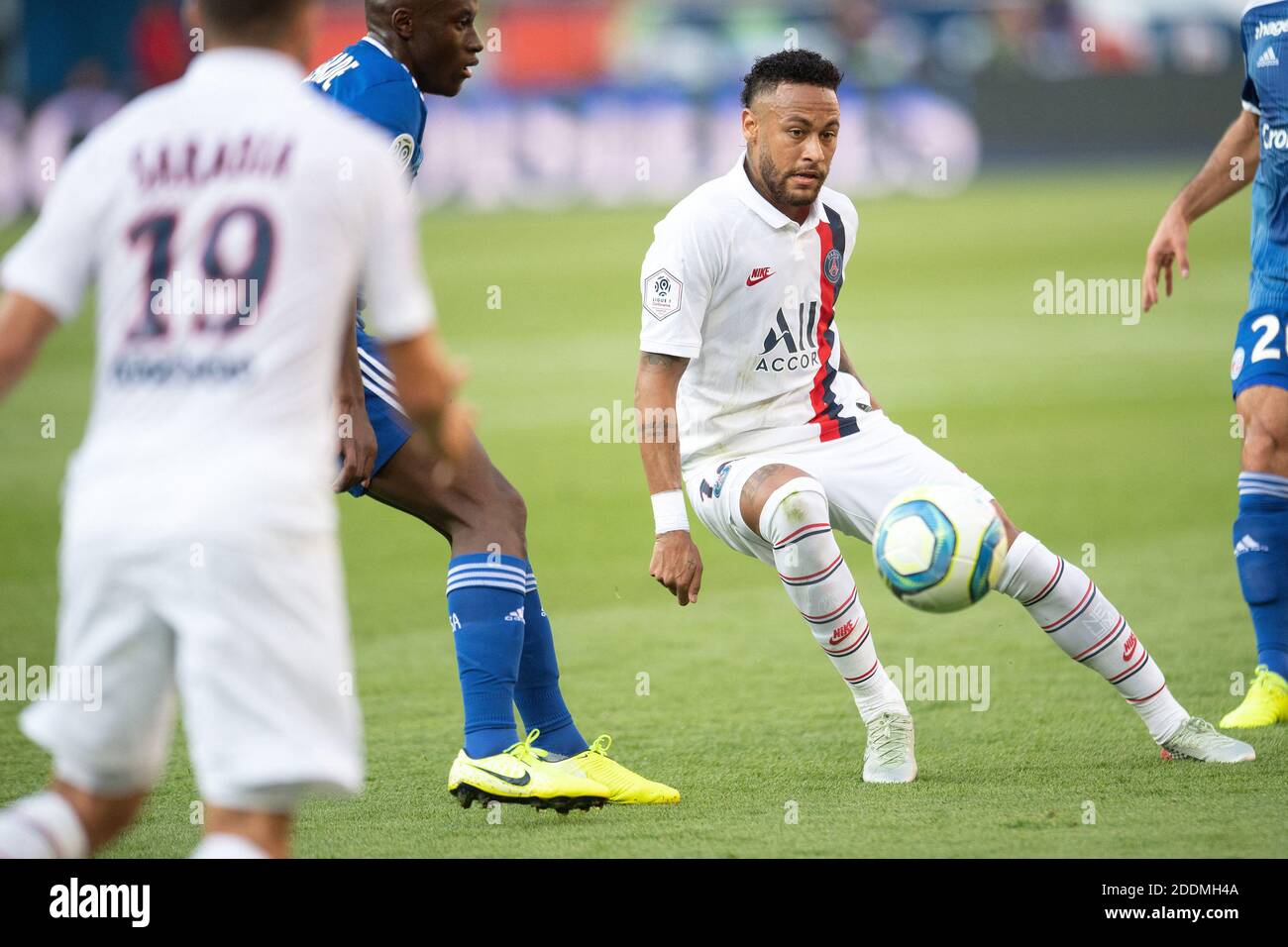 Neymar JR of Paris Saint-Germain in action during the Ligue 1 match ...