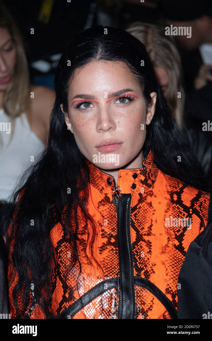 Paris fashion week 2019 halsey hi-res stock photography and images - Alamy