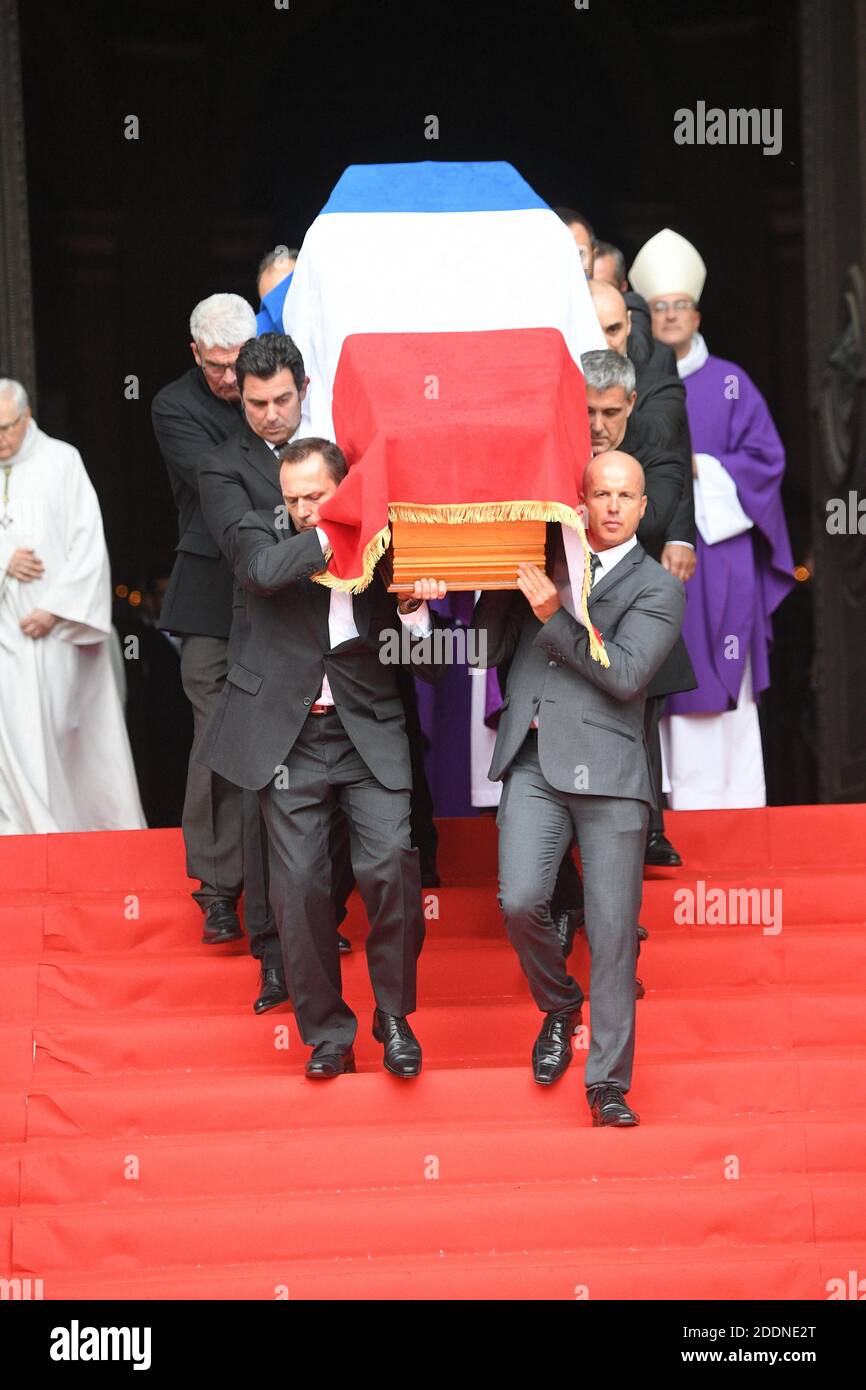 Casket funeral 1995 hi-res stock photography and images - Alamy