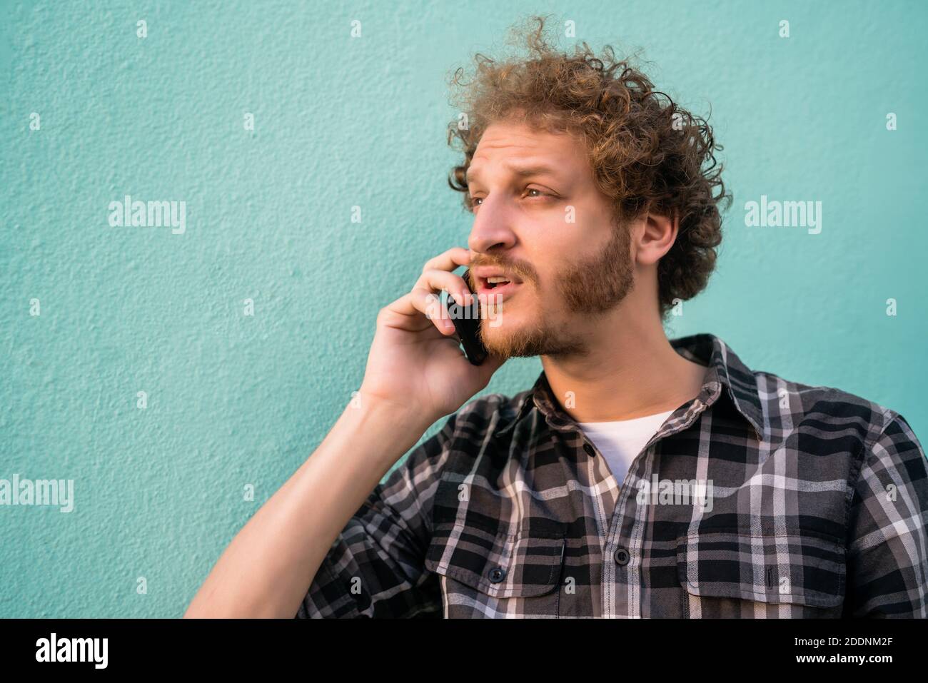 Phone gesture call man cell hi-res stock photography and images - Alamy