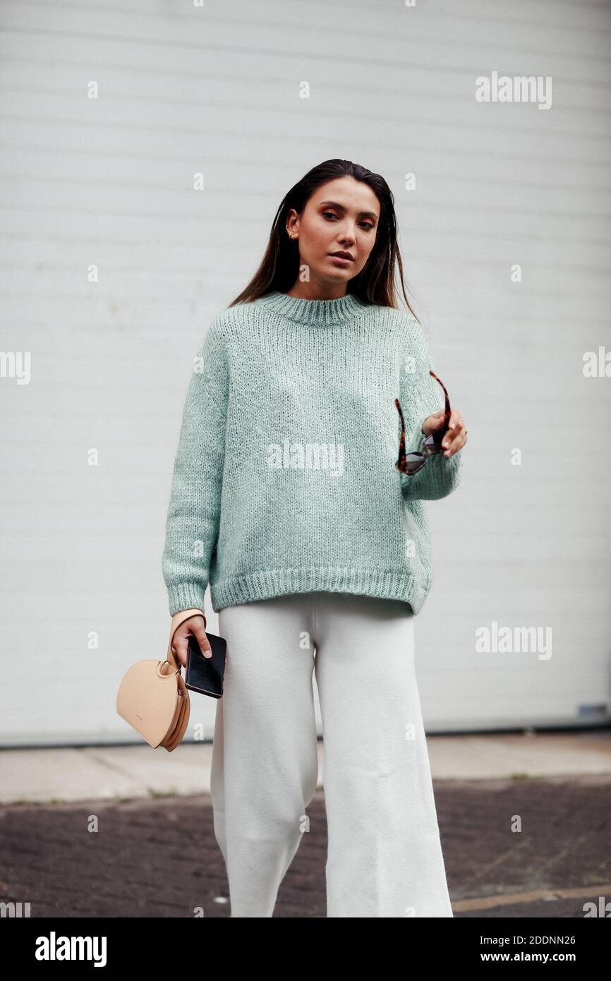 Street style, Wendy Swan arriving at Paul and Joe Spring-Summer 2020 ...