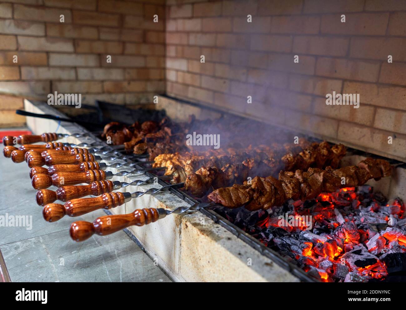 Shish kabob on the grill hi-res stock photography and images - Alamy