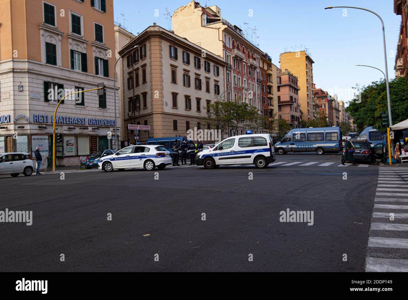 Roma via Taranto Stock Photo - Alamy