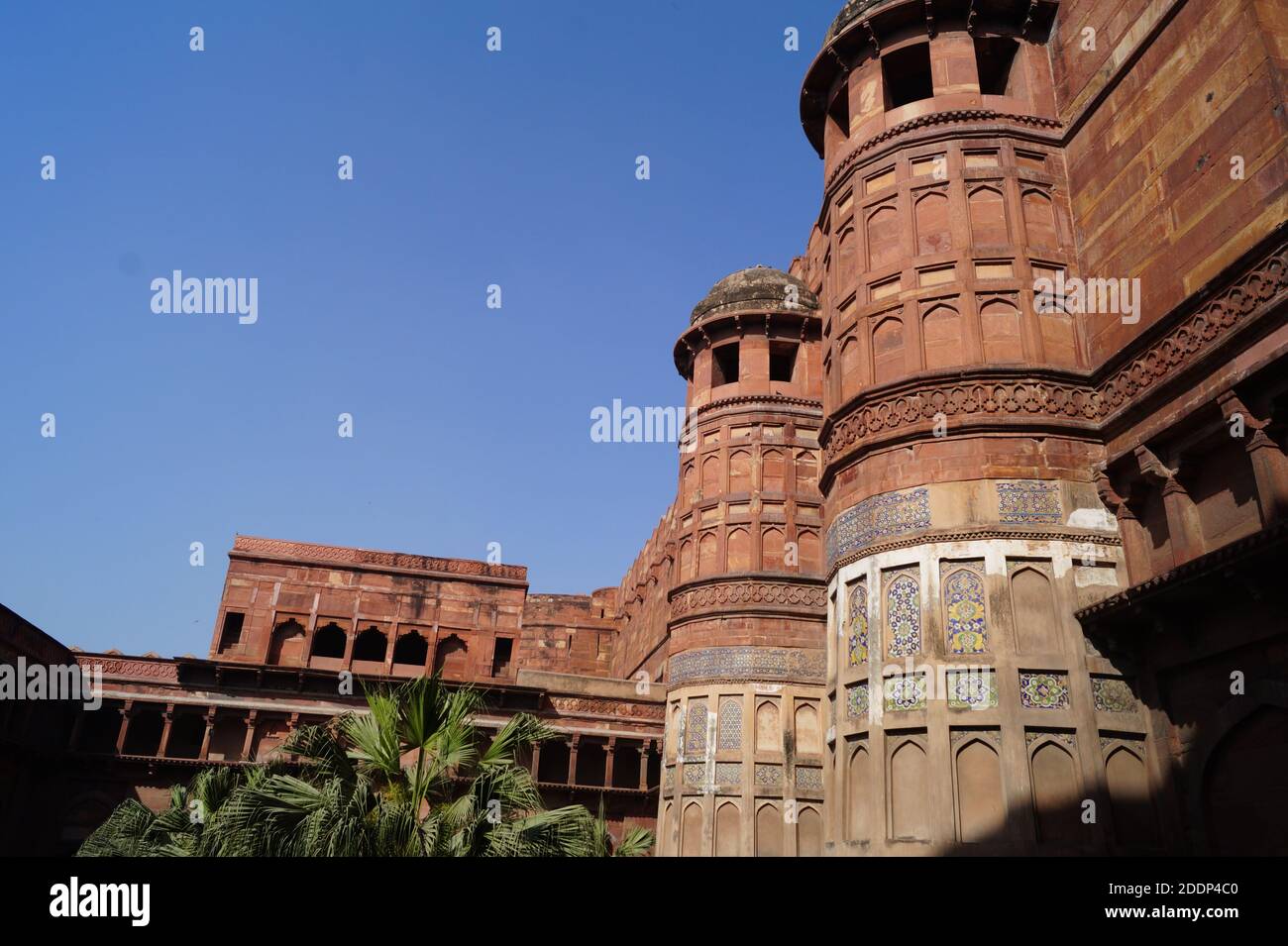 Akbari mahal agra hi-res stock photography and images - Alamy