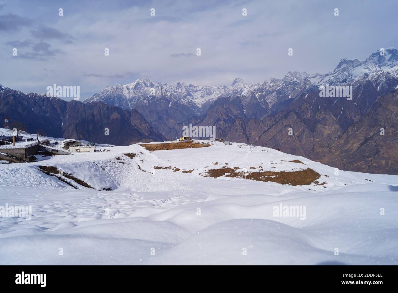 Snow beauty at 28000 feet, Auli, Uttarakhand, India Stock Photo - Alamy