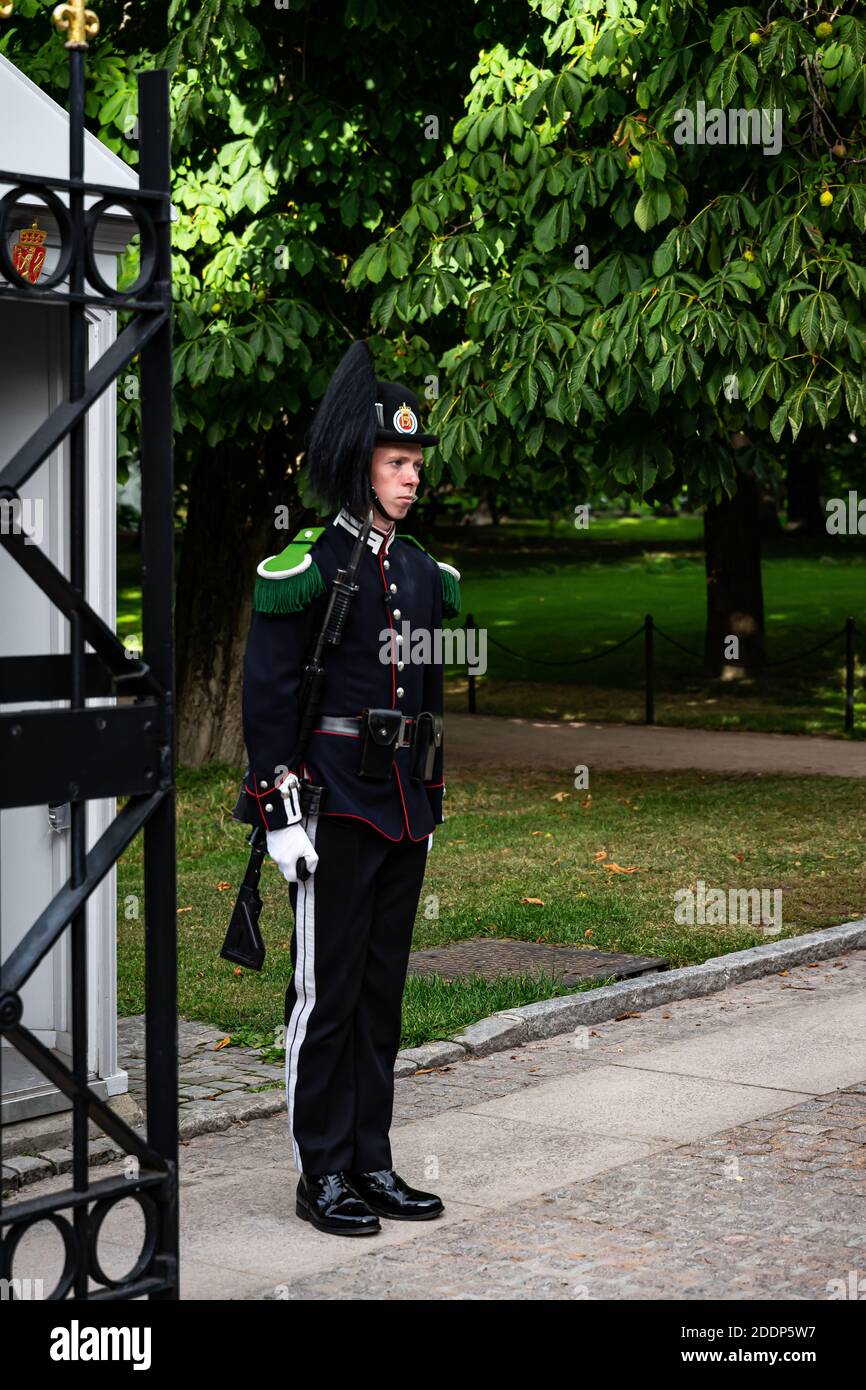 Royal soldier standing guard outside the palace, home of the Norwegian ...