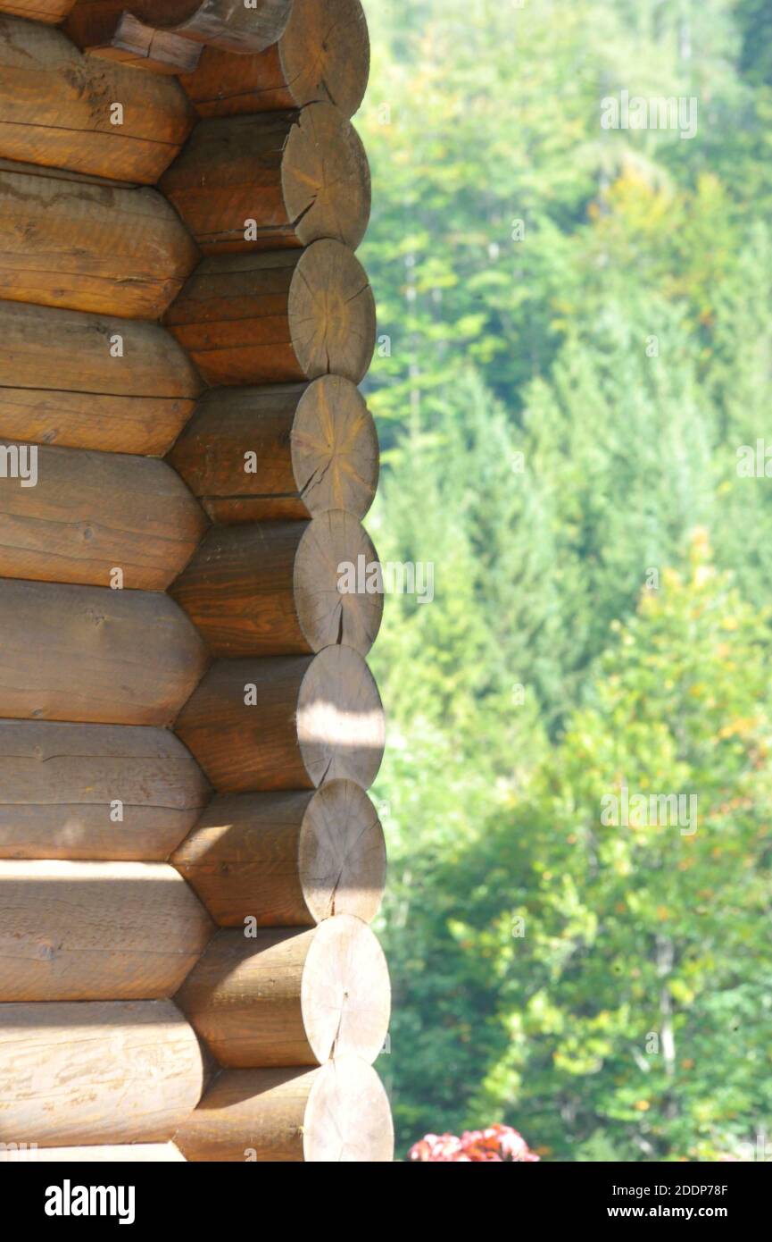a wood connection or timber joint on a log house Stock Photo - Alamy