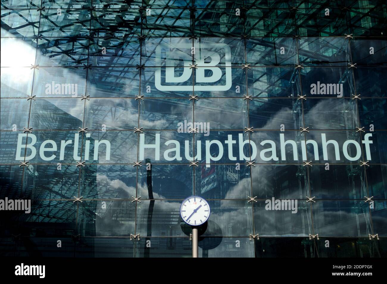 Deutsch_bahn hi-res stock photography and images - Alamy