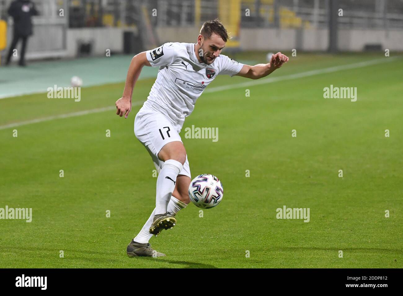 Muenchen GRUENWALDER STADION. 25th Nov, 2020. Michael HEINLOTH (IN ...