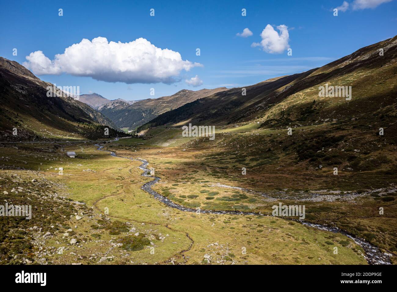 pass road, alps, mountains, flüela pass, valley Stock Photo - Alamy