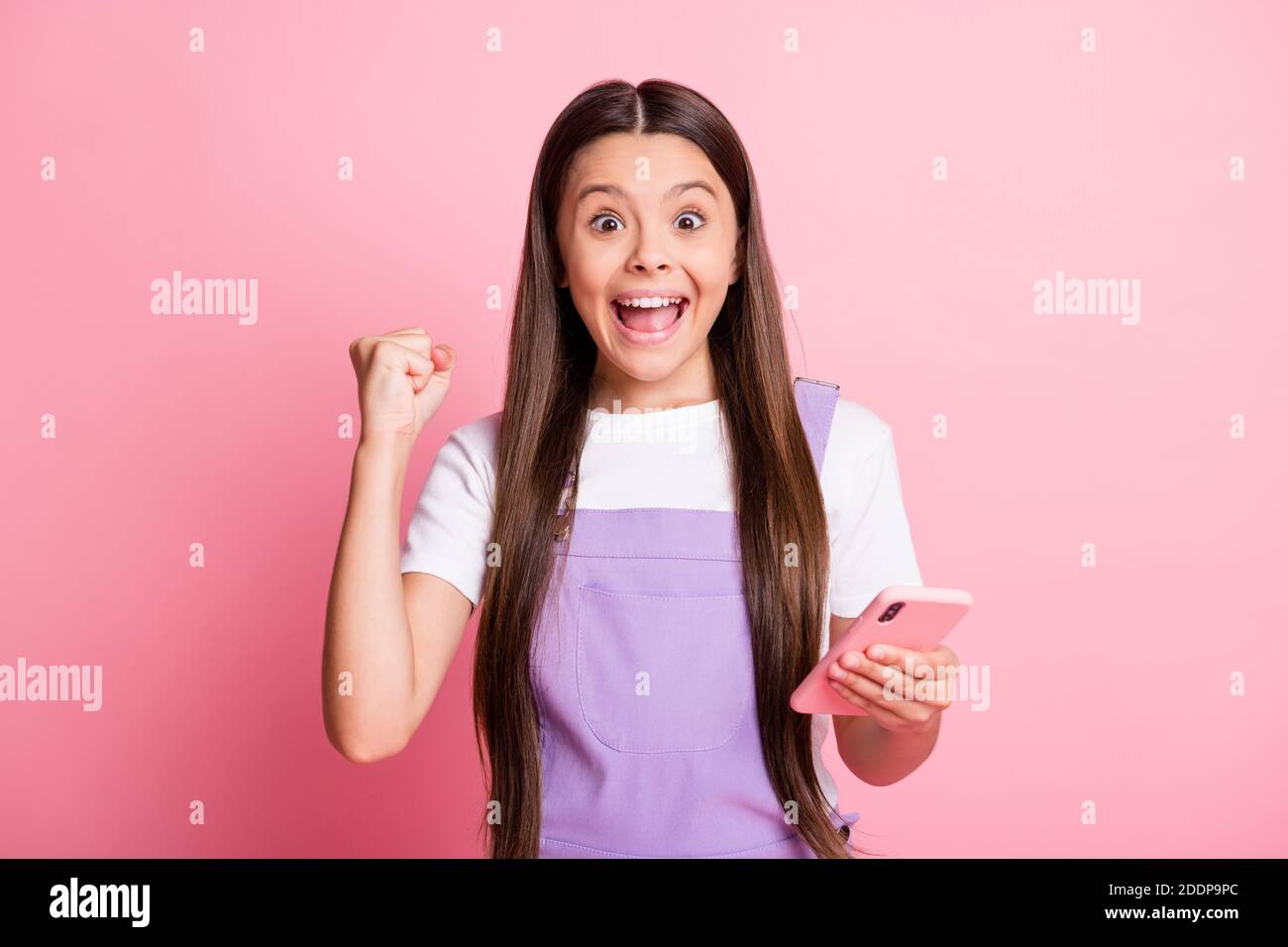 Portrait of her she nice attractive pretty charming lucky cheerful ...