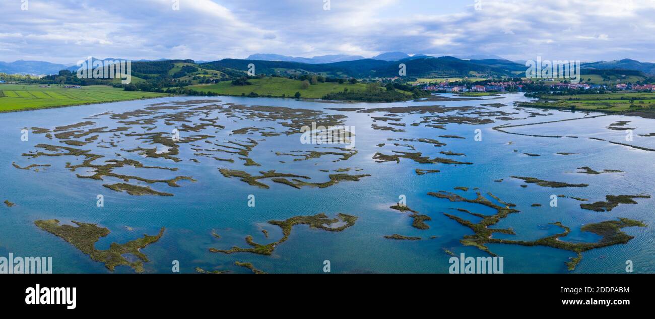 Tidal Marsh, Tidal Wetland (MARISMA), Low Tide, Marismas de Santoña ...