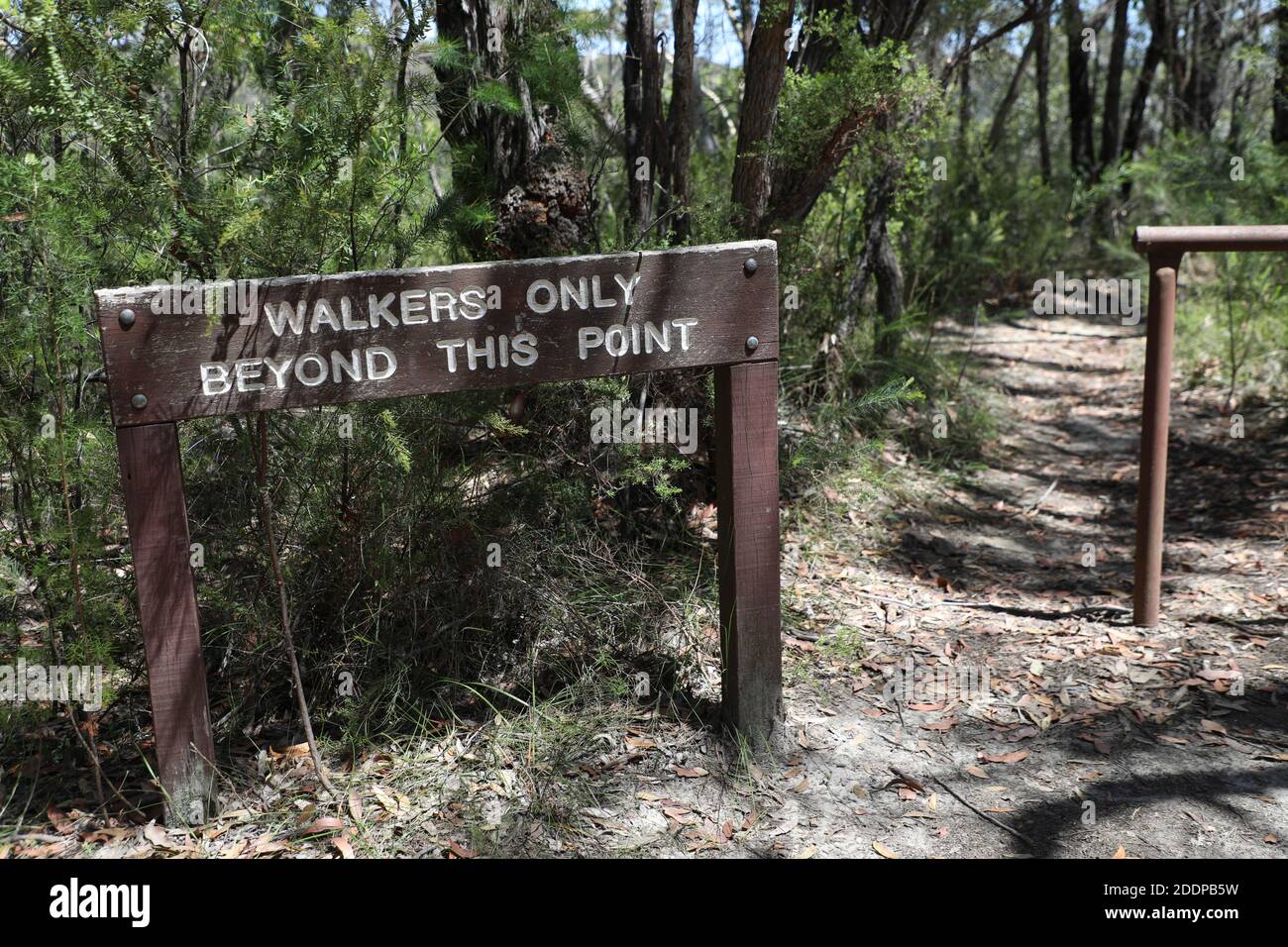 Walkers only beyond this point sign in Ku-ring-gai Chase National Park ...