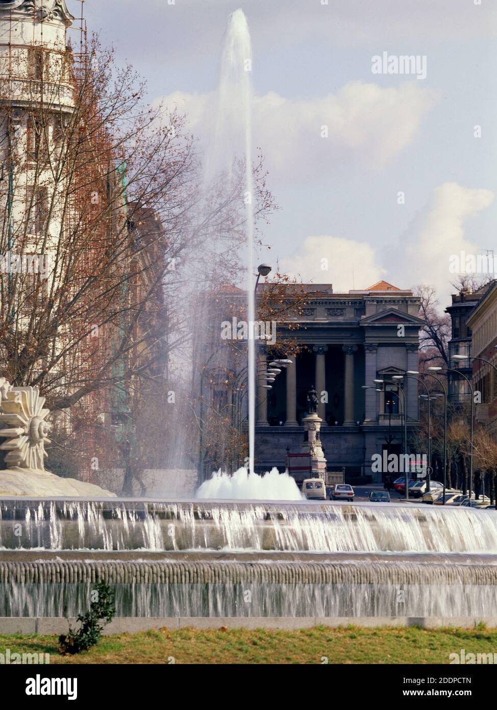 La fuente de neptuno hi-res stock photography and images - Alamy