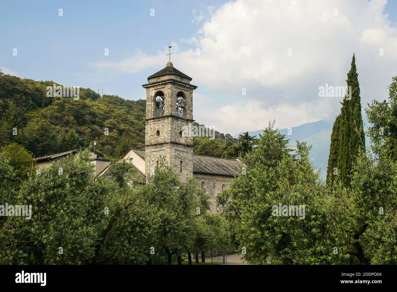 Shore of colico hi-res stock photography and images - Alamy