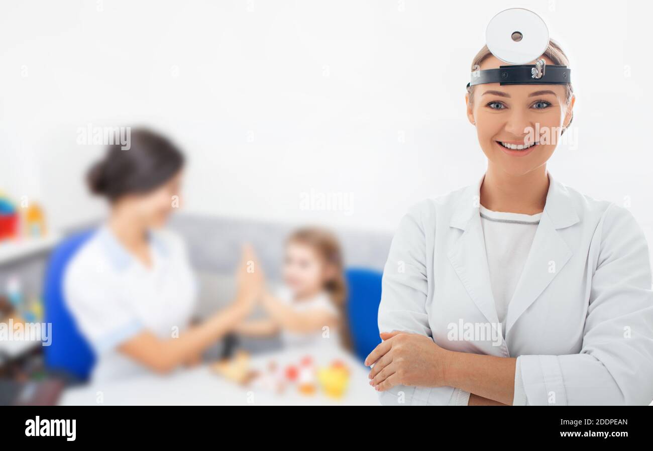 Doctor head mirror hi-res stock photography and images - Alamy