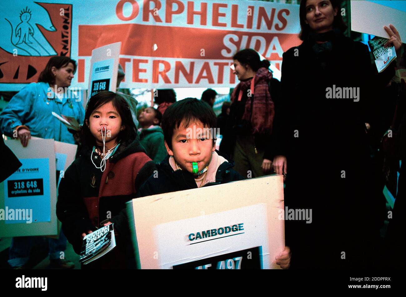 Orphan sign hi-res stock photography and images - Alamy