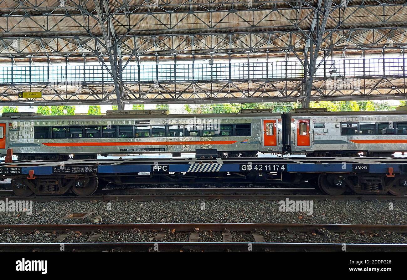 Stasiun Tanjung Priok, Railway Station, Heritage Building in Jakarta ...