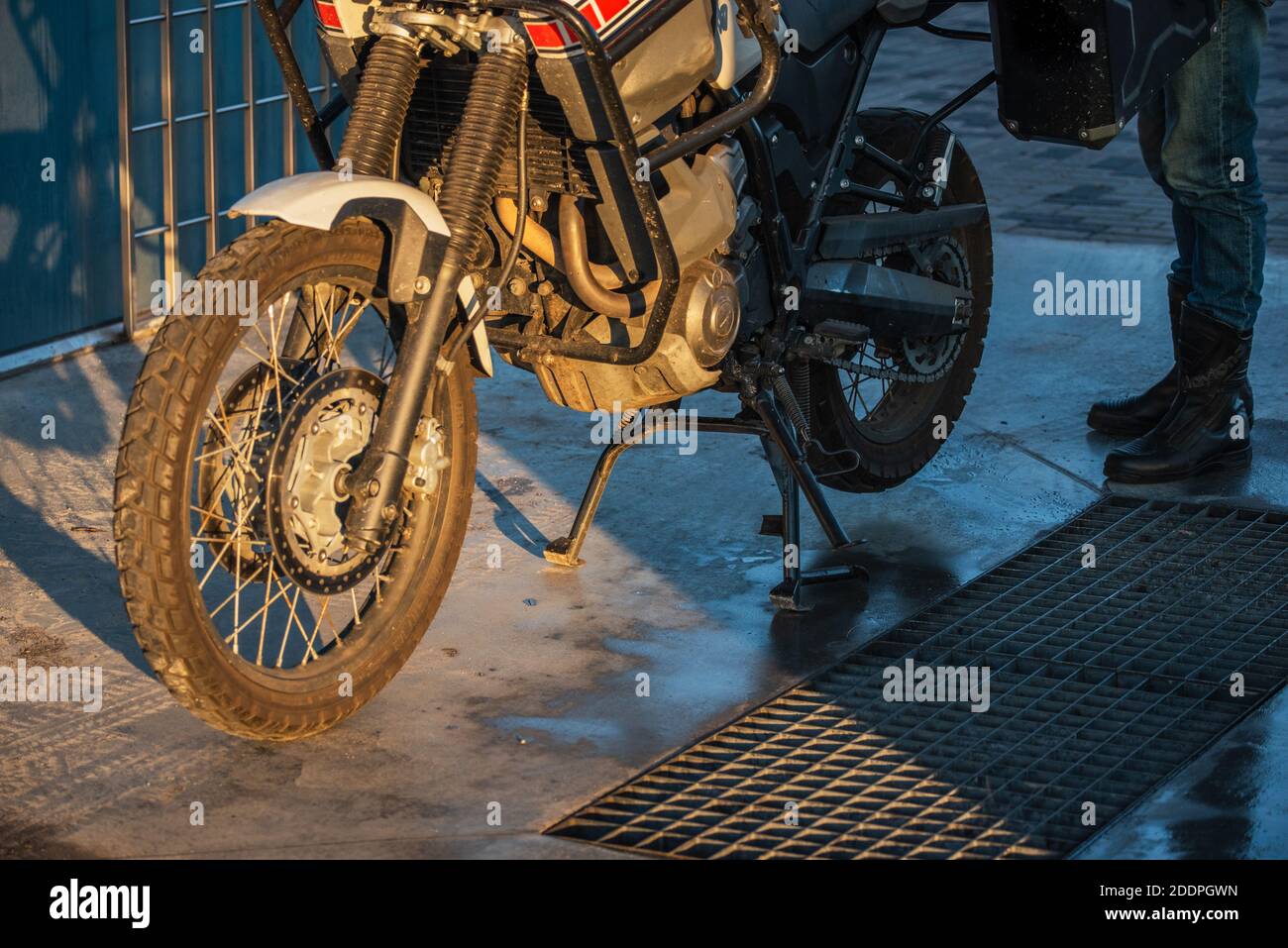 Motorbike washing series. Motorcycle wash Stock Photo - Alamy