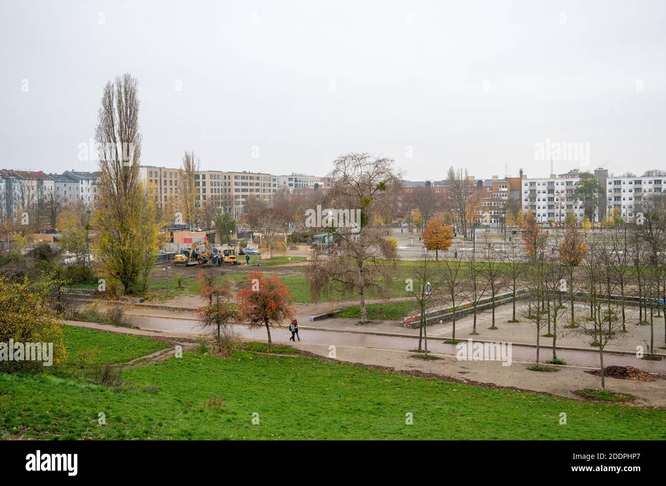 Berlin, Germany. 26th Nov, 2020. Final work is taking place in the ...