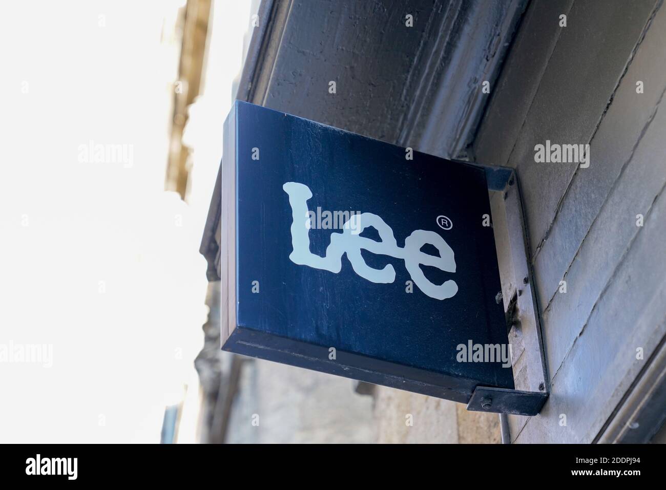Lee jeans logo hi-res stock photography and images - Alamy