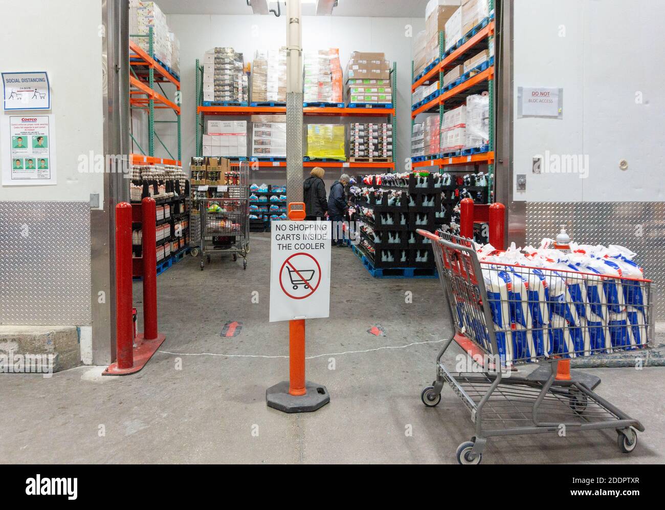 Costco store hi-res stock photography and images - Alamy