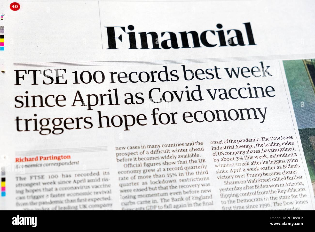 Newspaper clipping wall paper hi-res stock photography and images - Alamy