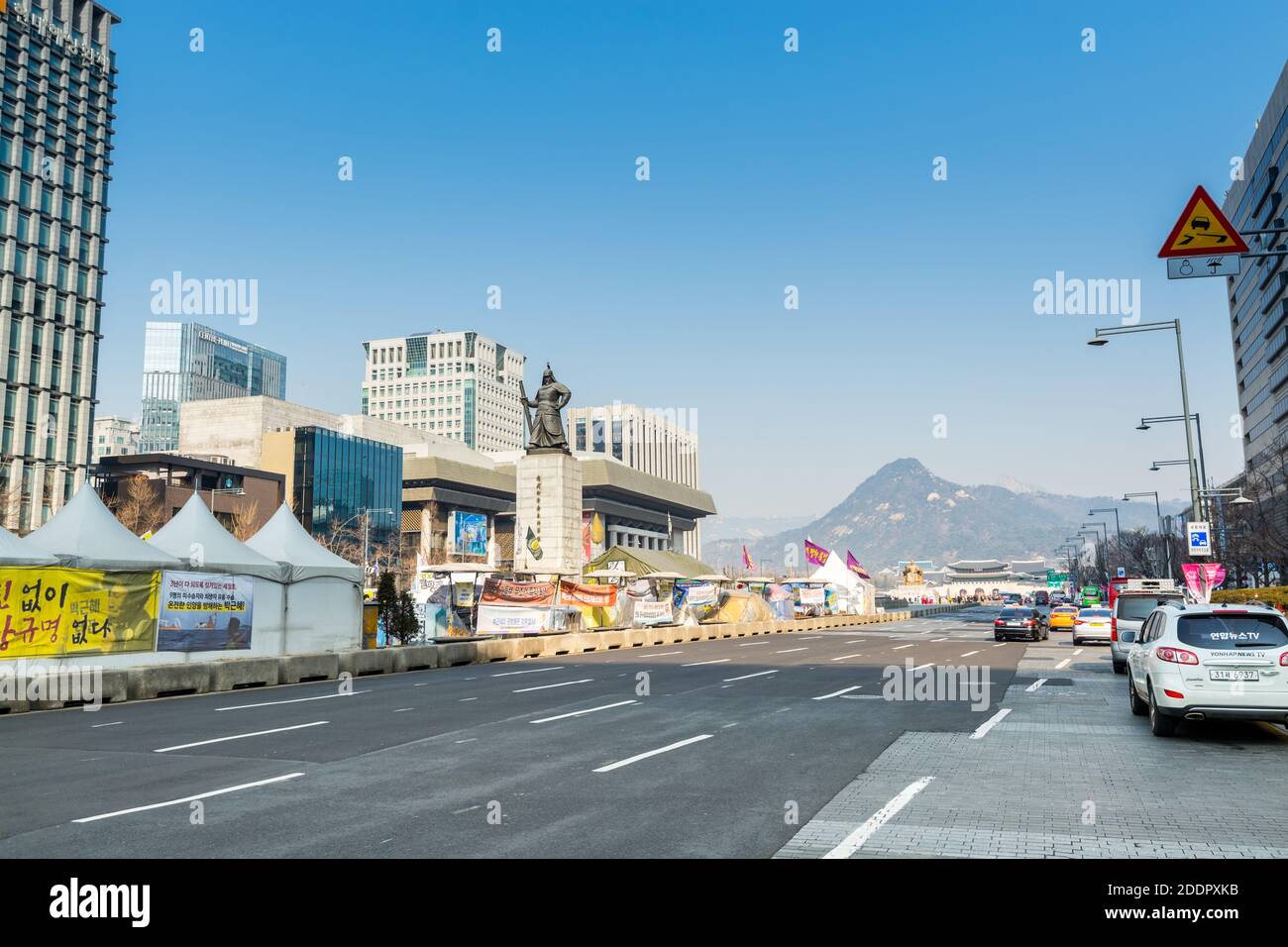 Protest camp and Statue of Yi Sunsin, a famous naval commander, famed ...