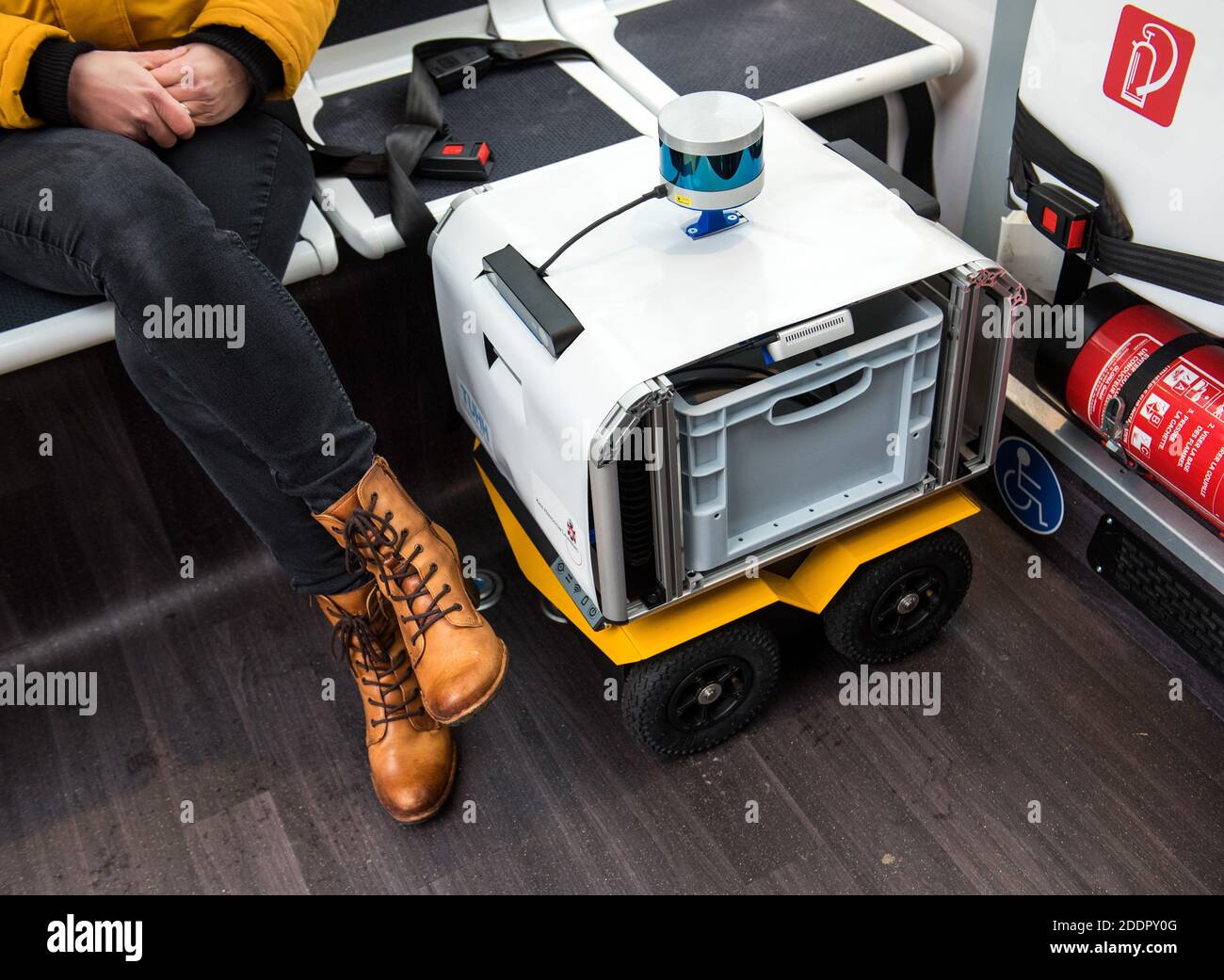 26 November 2020, Schleswig-Holstein, Lauenburg/Elbe: A prototype of a ...