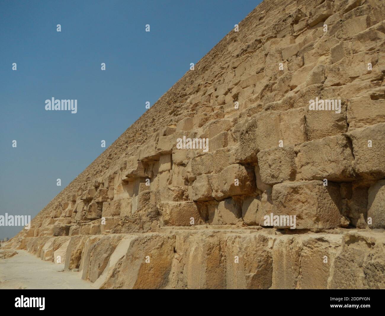 Egyptian pyramids drawings hi-res stock photography and images - Alamy
