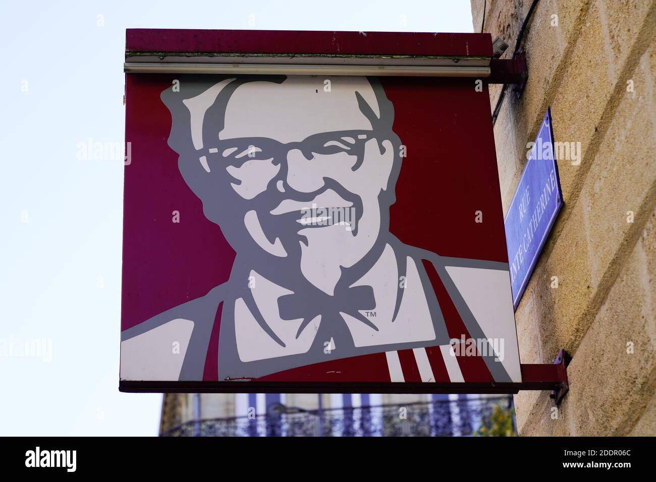 Kfc shop front hi-res stock photography and images - Alamy