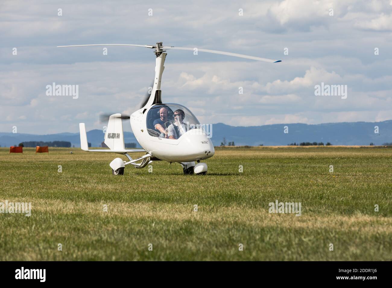 Two seater aircraft hi-res stock photography and images - Alamy