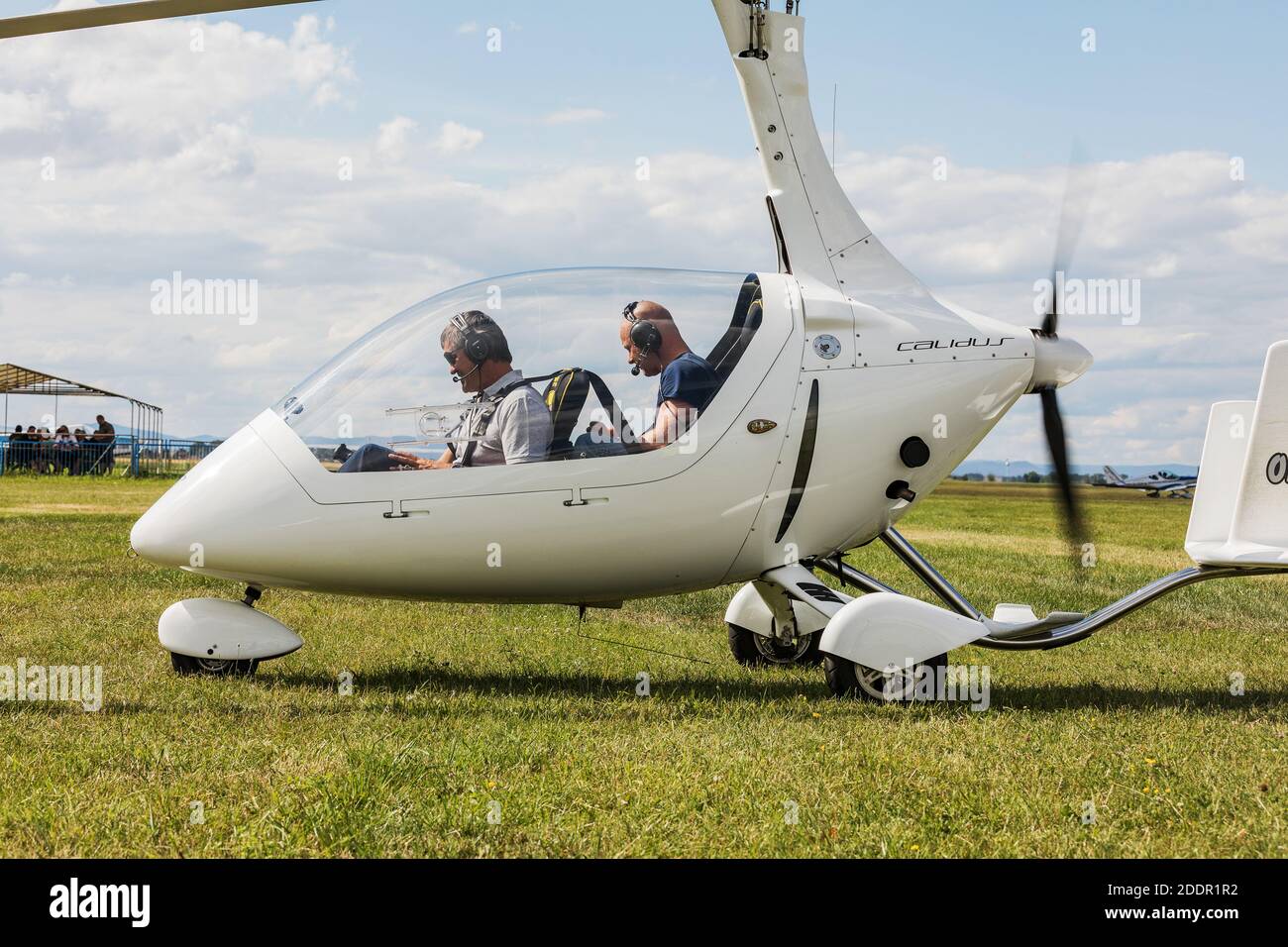 Two seater airplane hi-res stock photography and images - Alamy