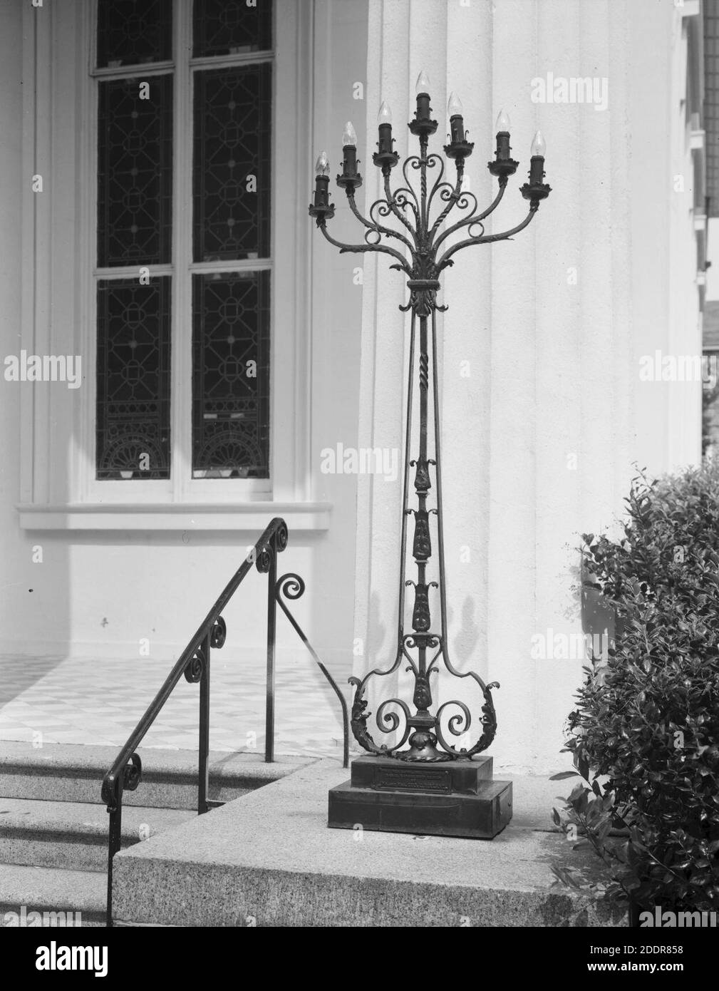 Candelabre hi-res stock photography and images - Alamy