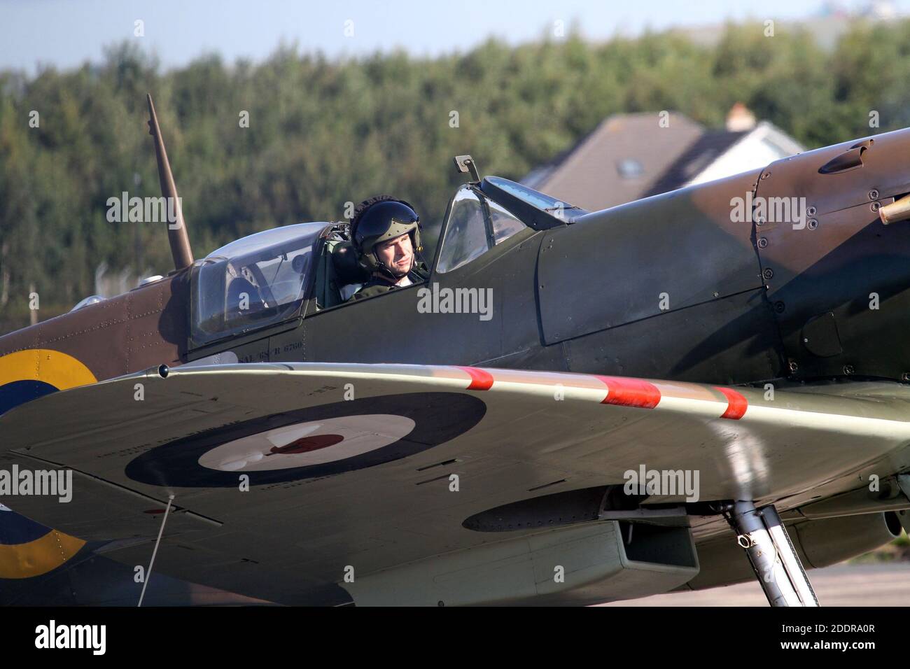 Battle of britian memorial flight hi-res stock photography and images ...
