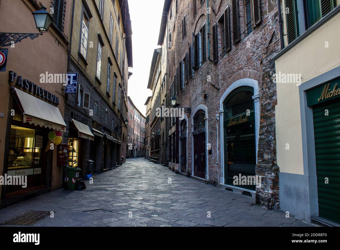 Old door in lucca italy hi-res stock photography and images - Alamy