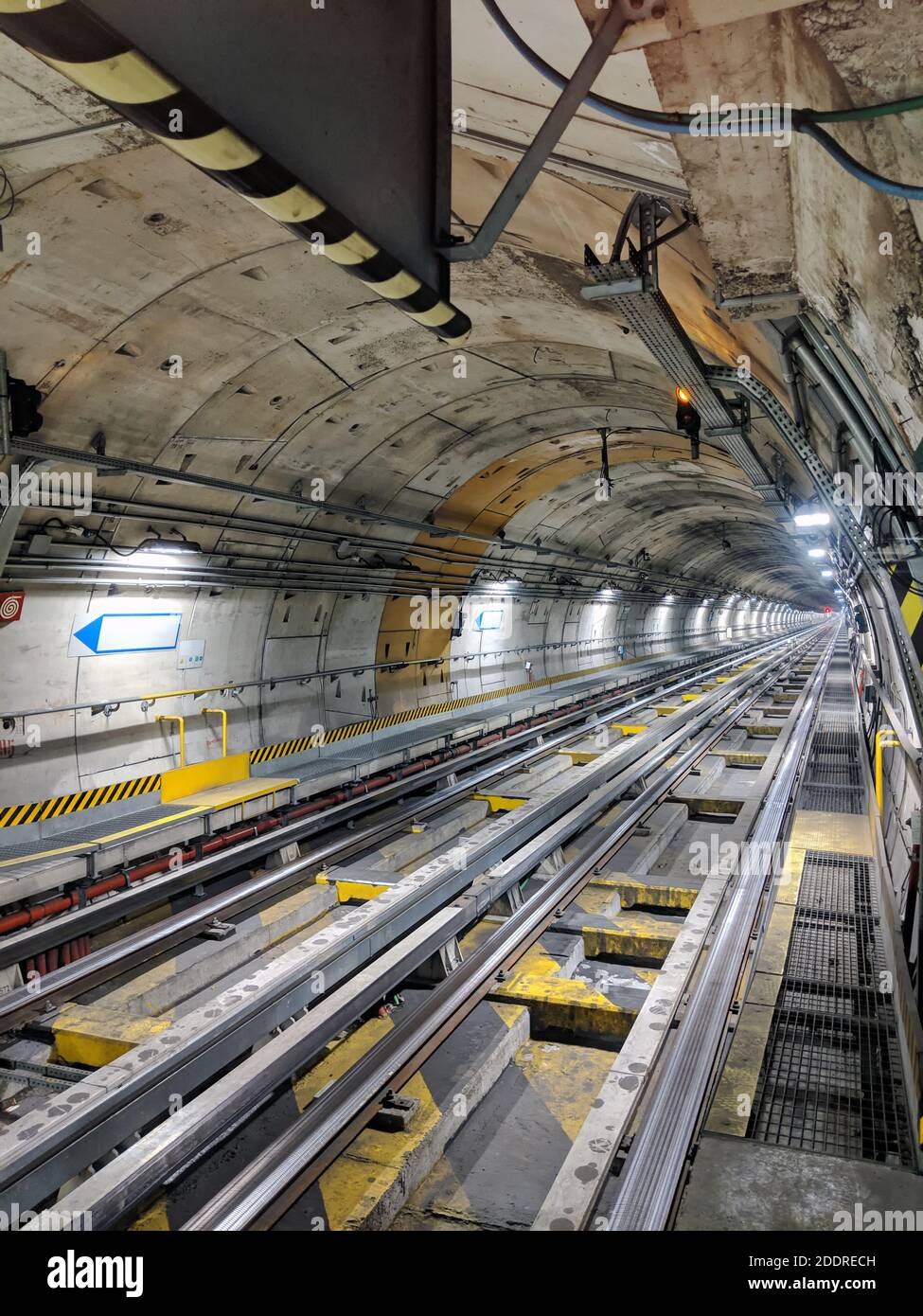 Interior of a metro tunnel Stock Photo - Alamy