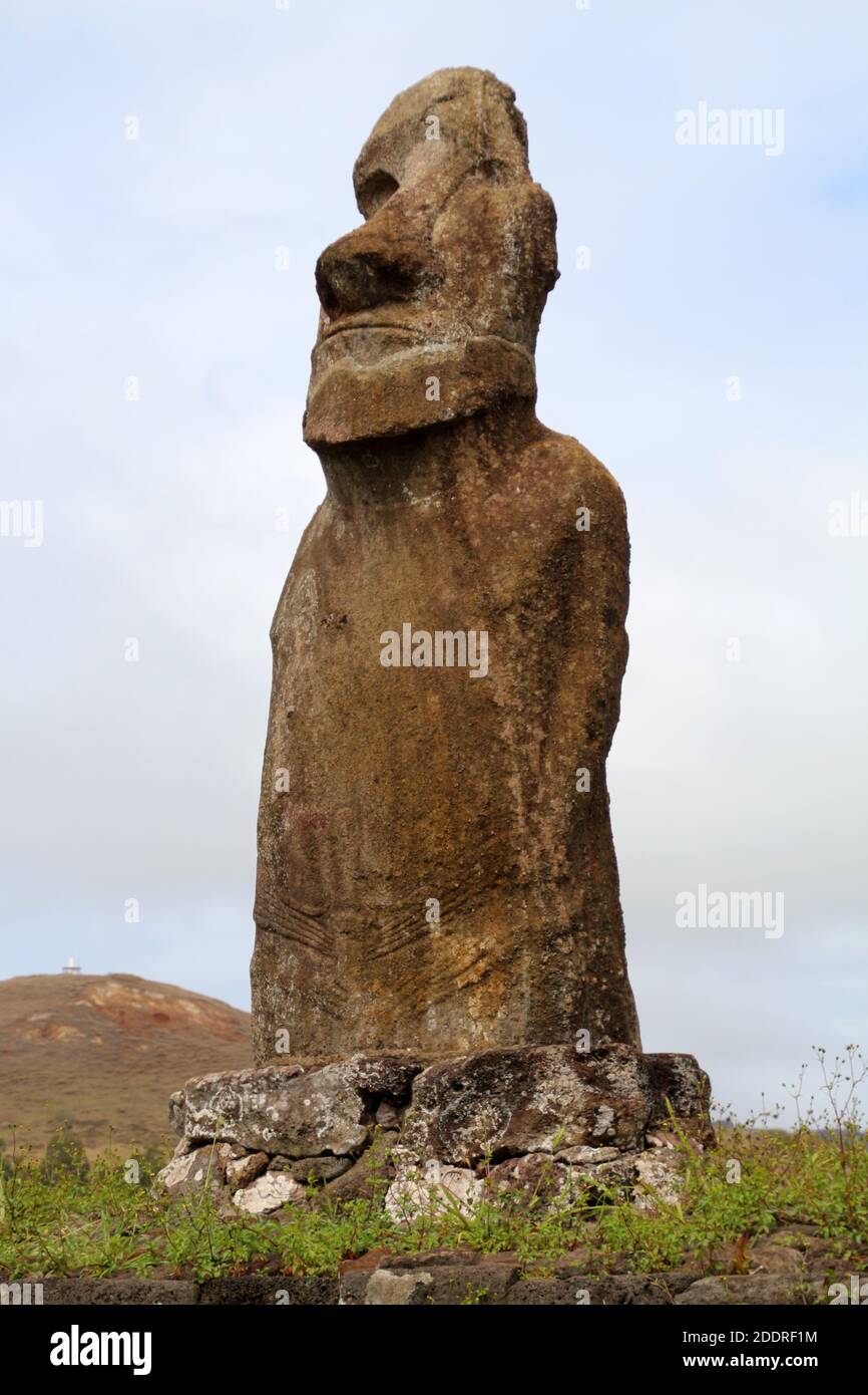 Moai Ahu Huri A Urenga - The Moai with the four hands Stock Photo - Alamy