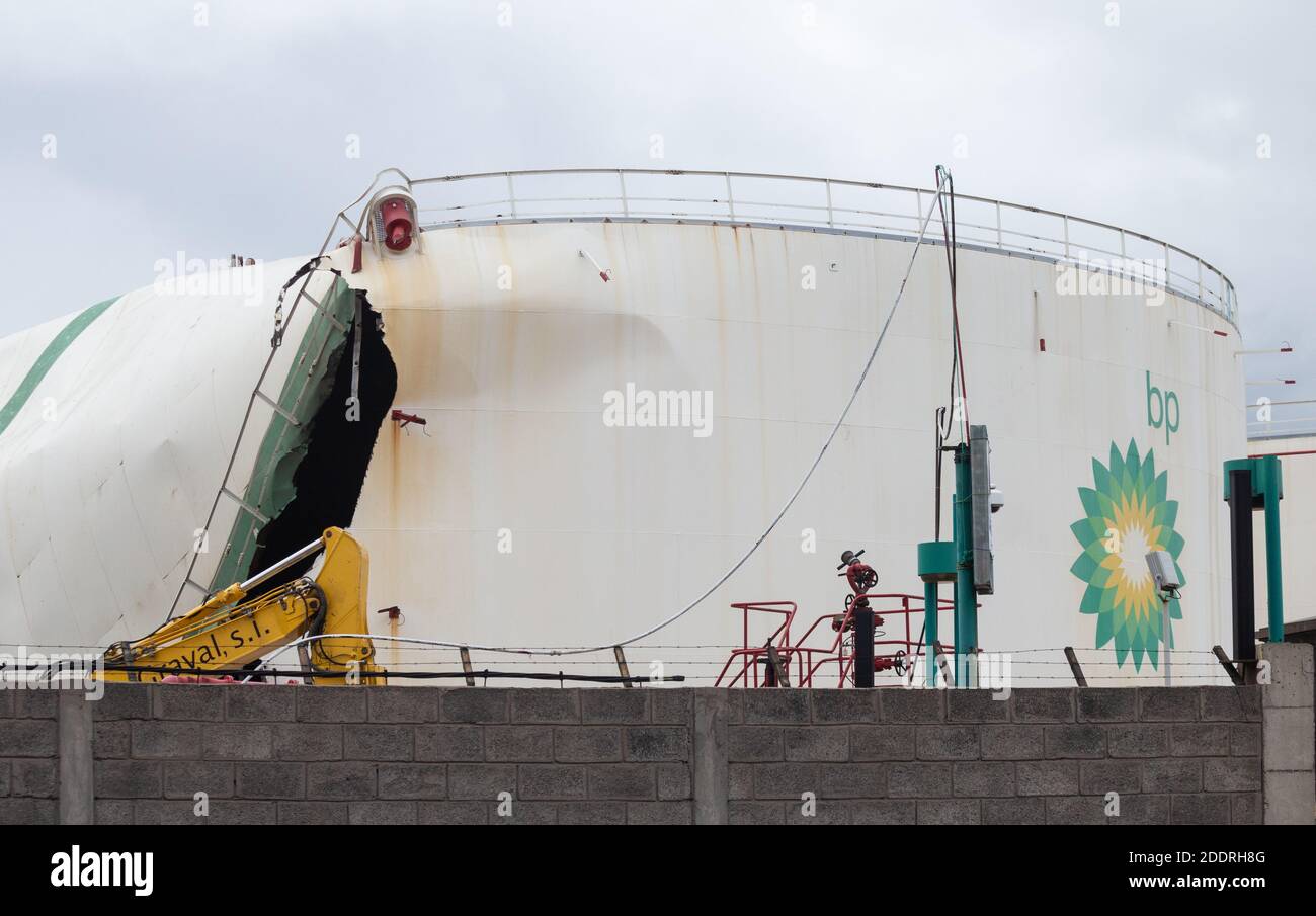 Fuel storage tank hi-res stock photography and images - Alamy