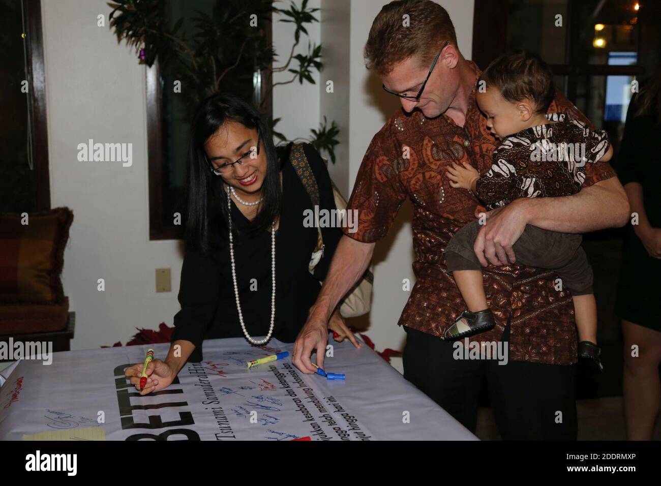 Kristen Bauer hosts a reception to reflect on life in Aceh after the ...