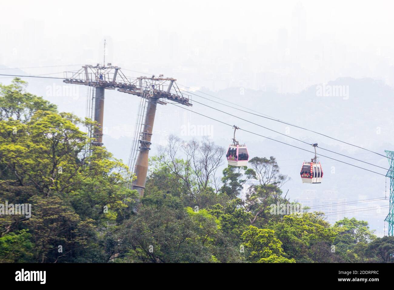 The Maokong Gondola in Taipei, Taiwan Stock Photo - Alamy