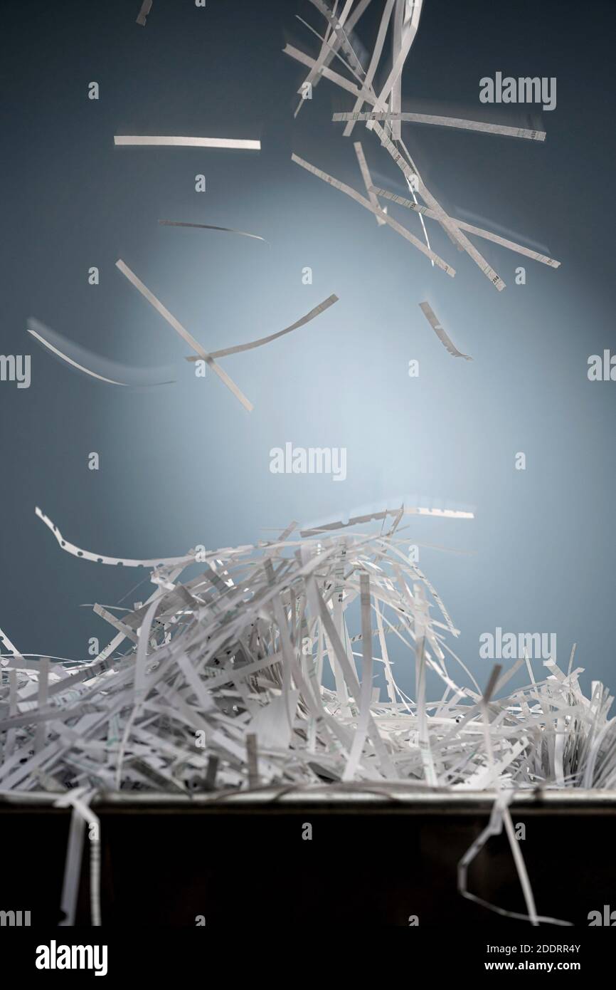 Pile of shredded paper hi-res stock photography and images - Alamy