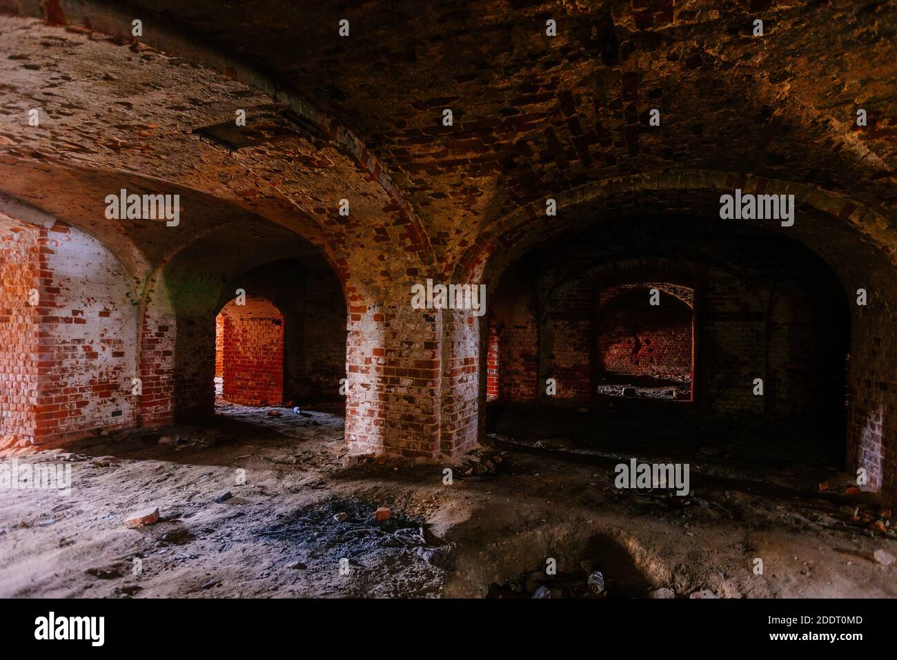 Creepy basement hi-res stock photography and images - Alamy