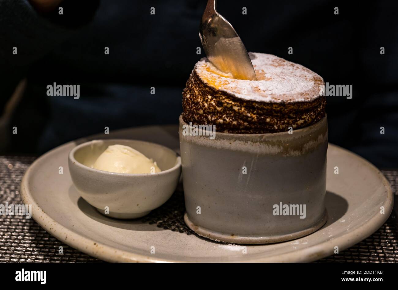 Fine dining table hi-res stock photography and images - Alamy