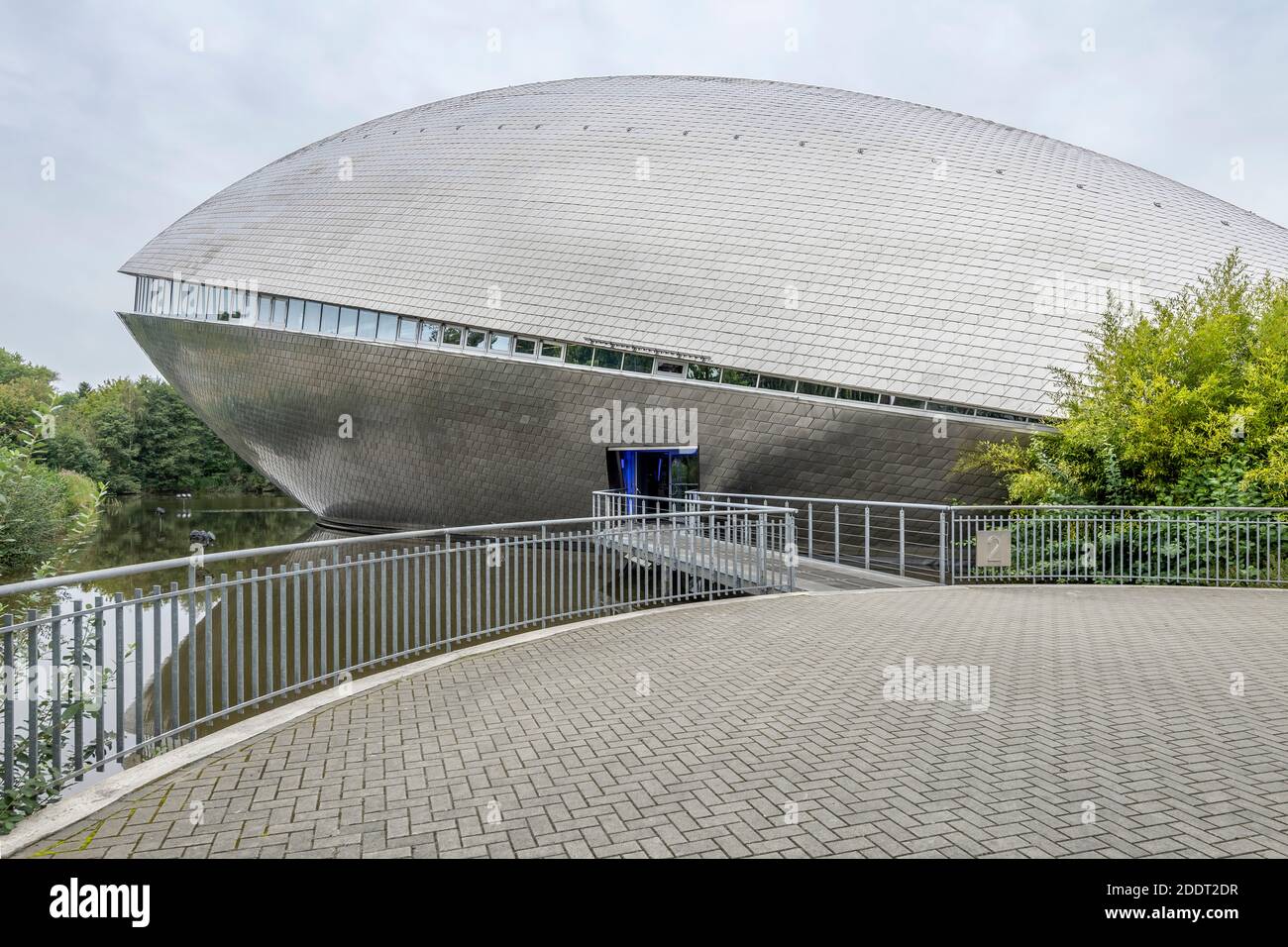 Universum Bremen science center has 40,000 stainless steel scales and ...