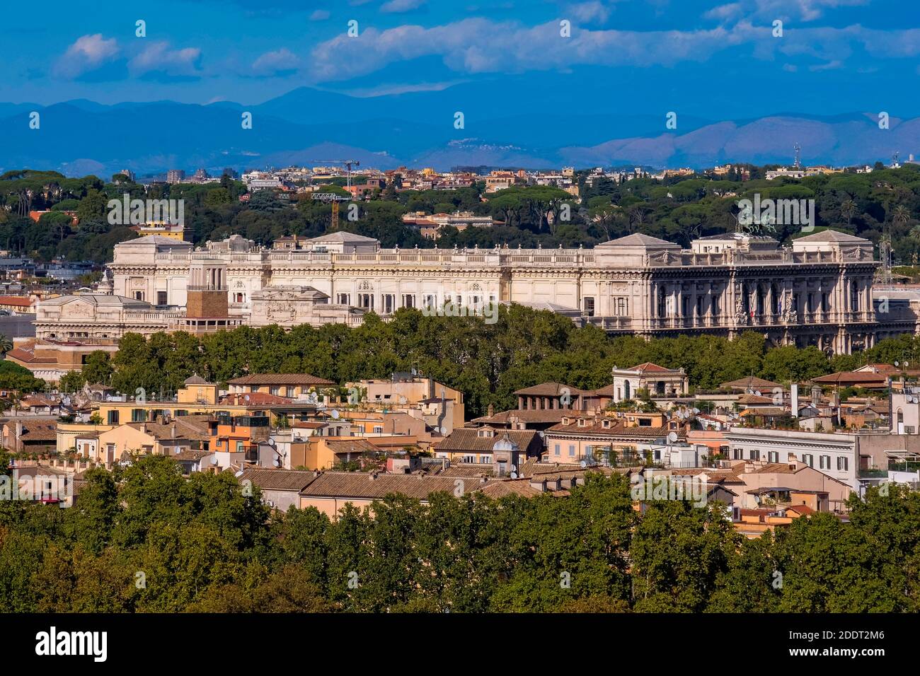 Panorama of the old town from gianicolo hill hi-res stock photography ...