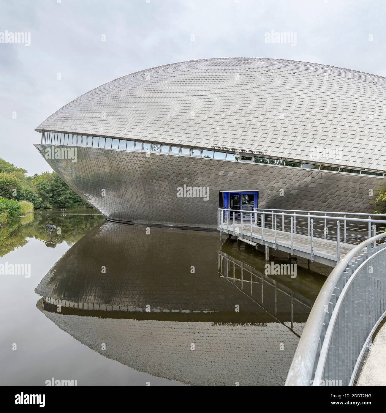 Universum Bremen science center has 40,000 stainless steel scales and ...