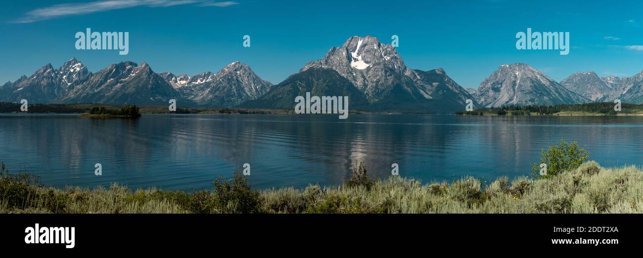 Panorama of Teton Range from Hermitage Point across Jackson Lake Stock ...