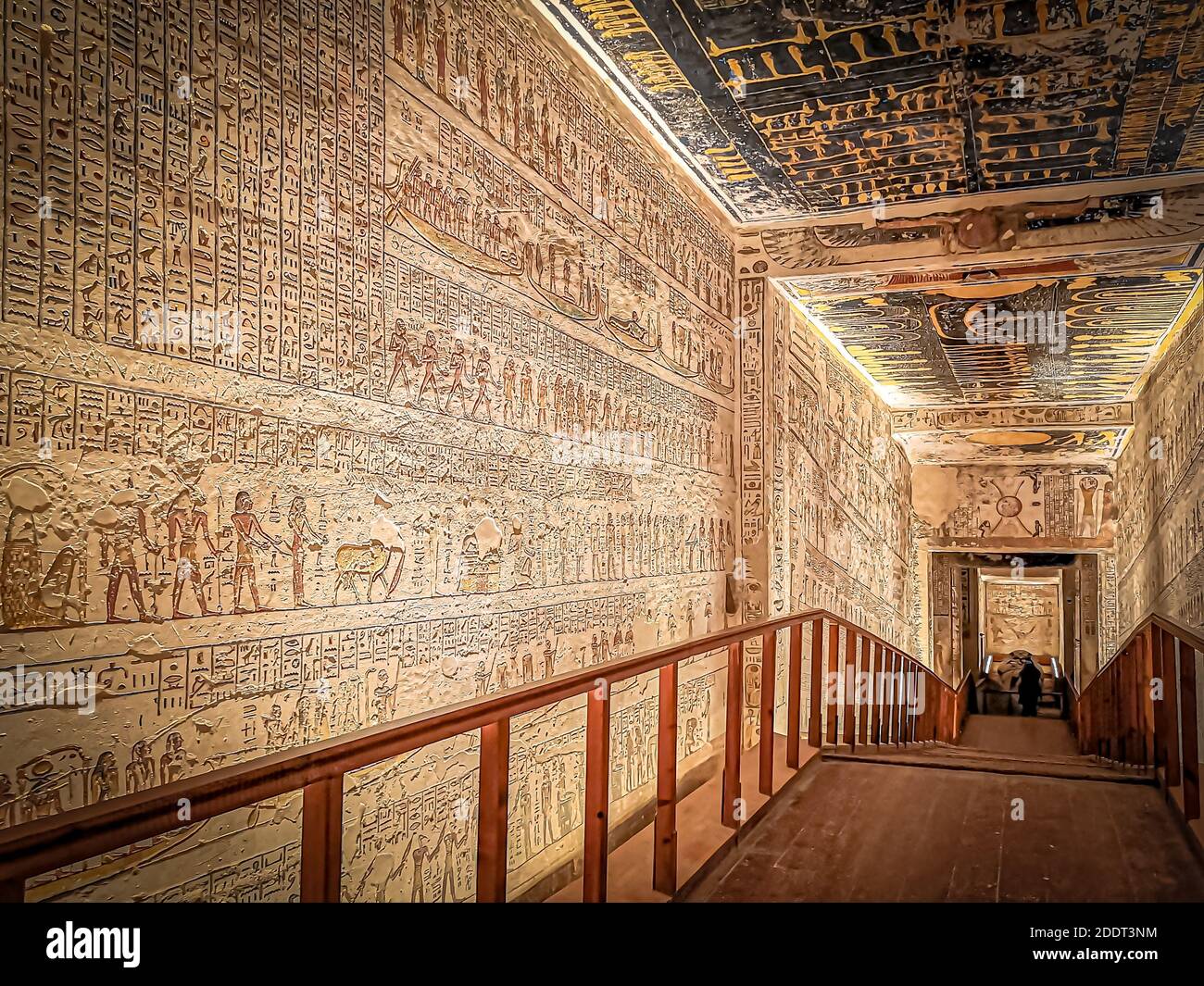 Egyptian pharaoh ramses v hi-res stock photography and images - Alamy